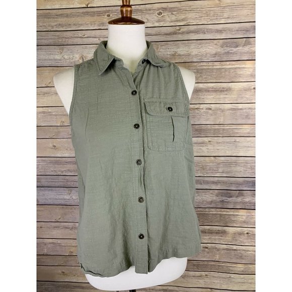 Universal Thread | Tops | Universal Thread Small Button Down Top Olive Green Sleeveless Pocket ...
